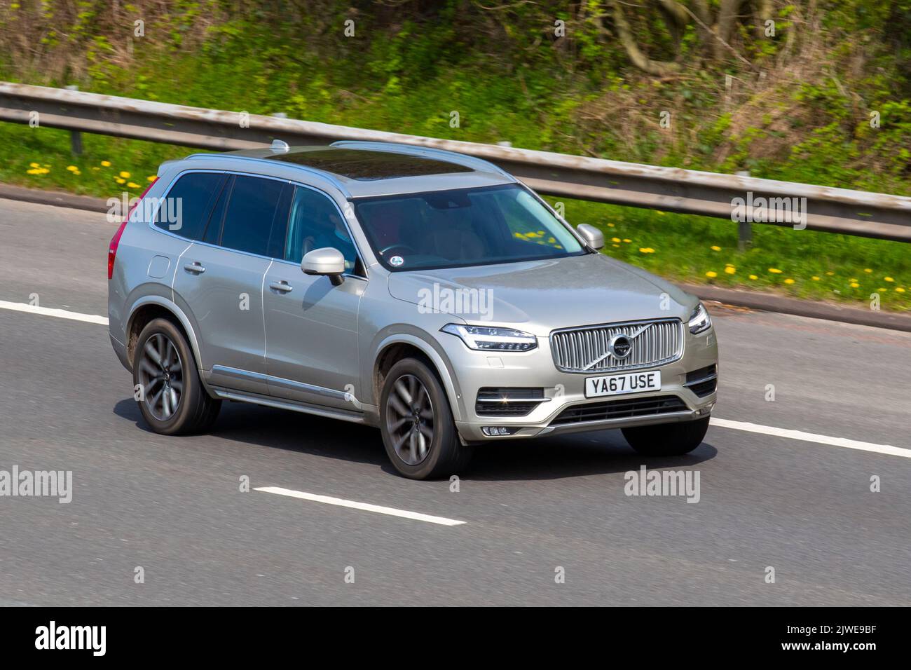 Volvo xc90 diesel estate hi-res stock photography and images - Alamy