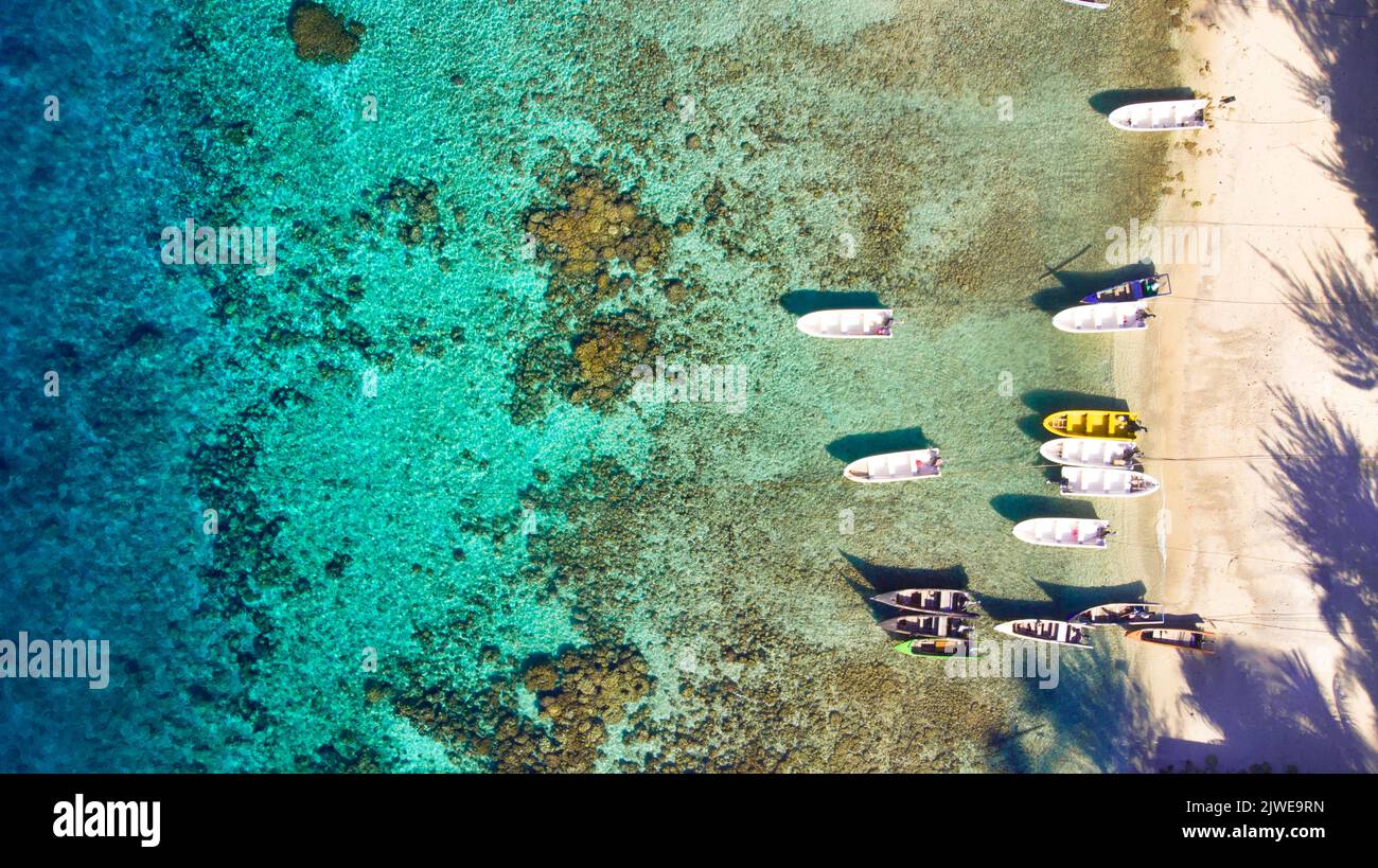 Aerial view of boats on a beach, Sangihe Island, North Sulawesi ...