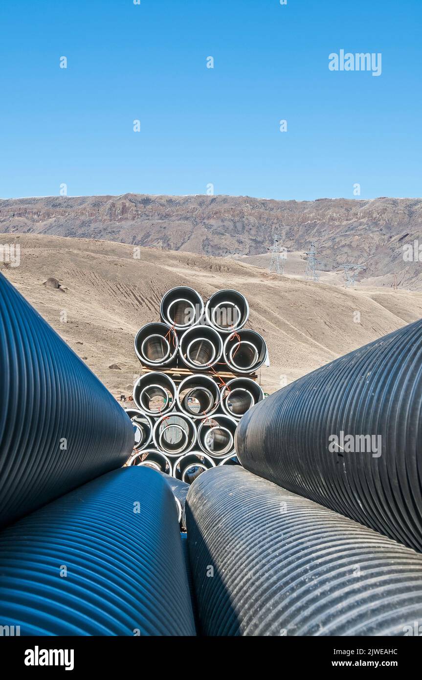 Active culvert hi-res stock photography and images - Alamy