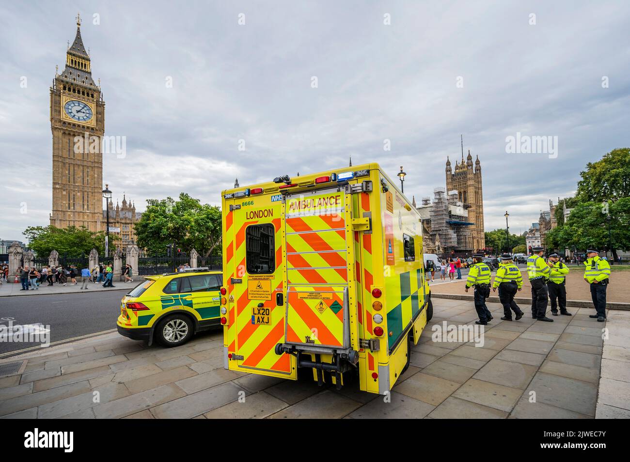 Oaramedic hi-res stock photography and images - Alamy