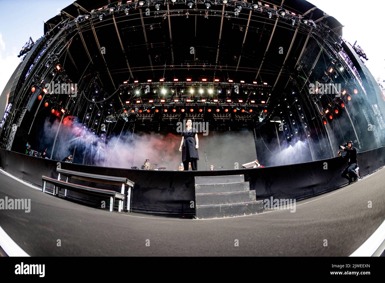 Aldous harding paris hi-res stock photography and images - Alamy