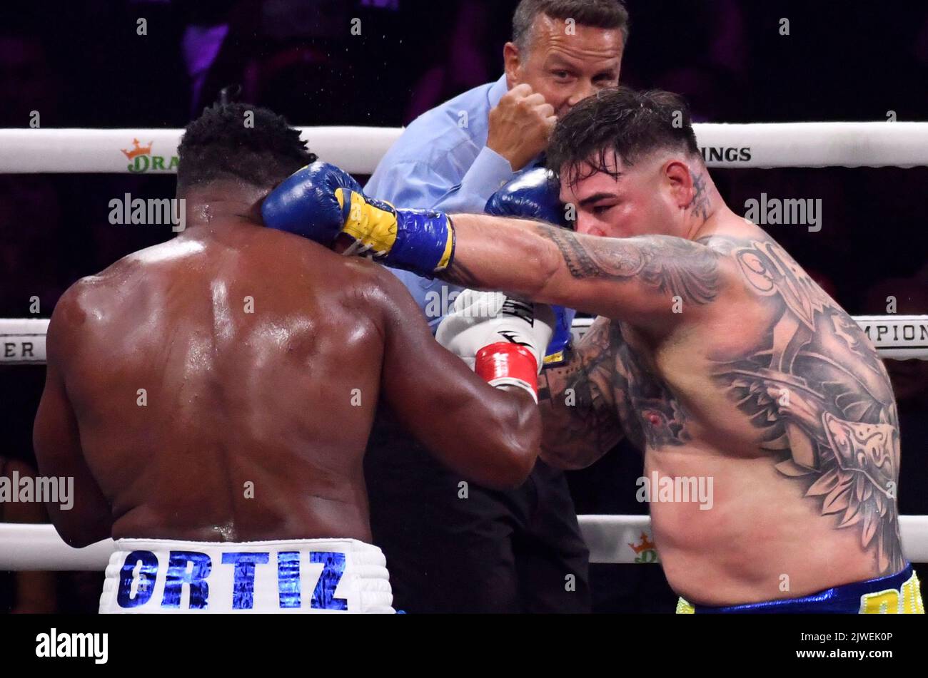 Los Angeles, California, USA. 4th Sep, 2022. Fighter ANDY RUIZ (Blue ...