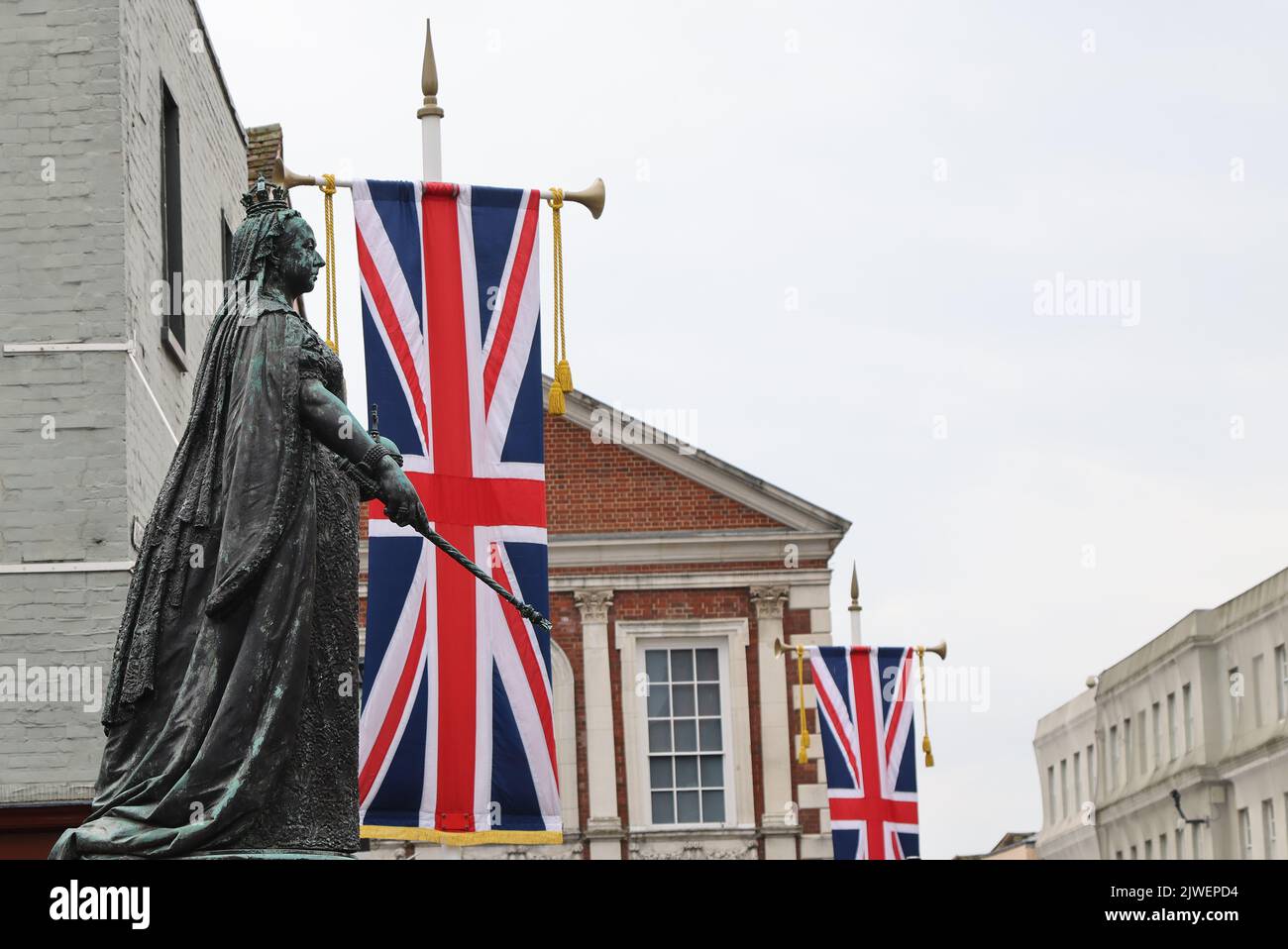 The statue of Queen Victoria in Windsor Stock Photo - Alamy
