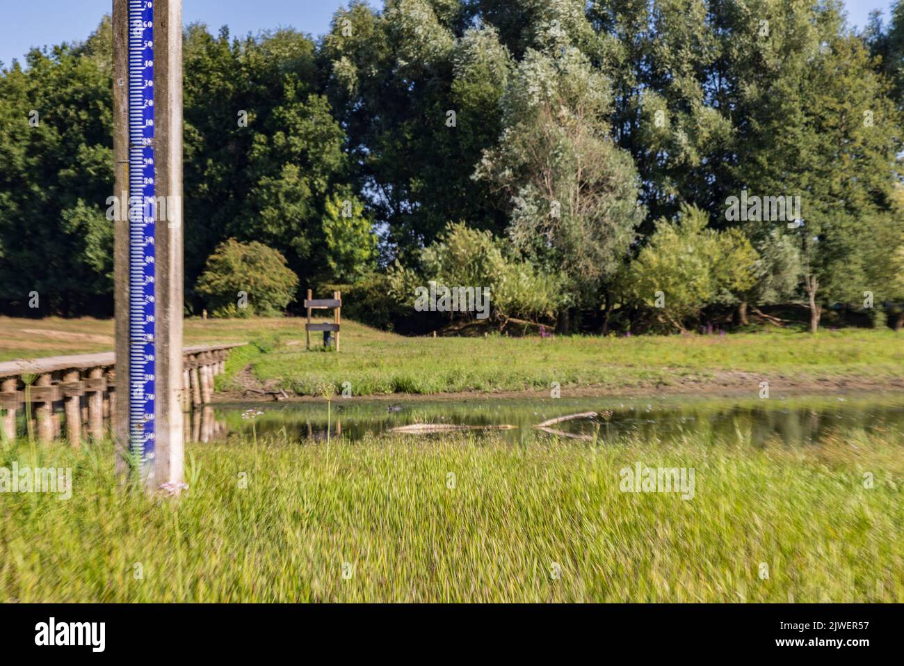 Low water is clearly visible by the water level meter in the Blauwe ...