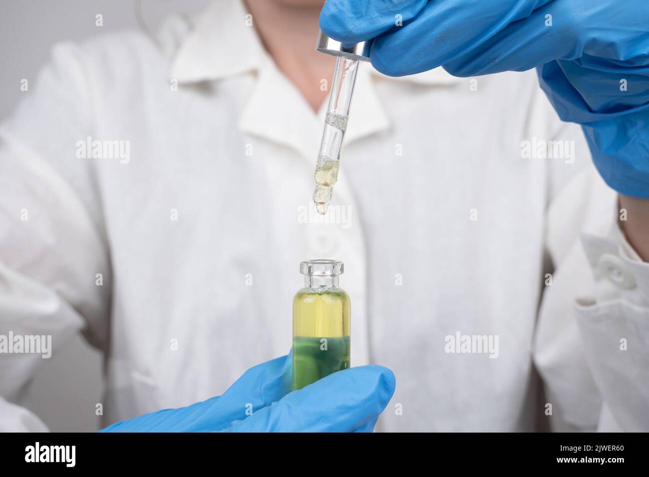 Medical pipette hi-res stock photography and images - Alamy