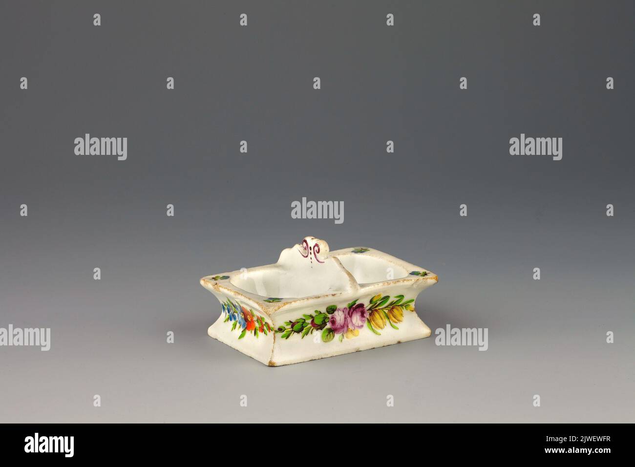 Two-part salt cellar. Korzec (manufaktura porcelany ; 1790-1832 ...