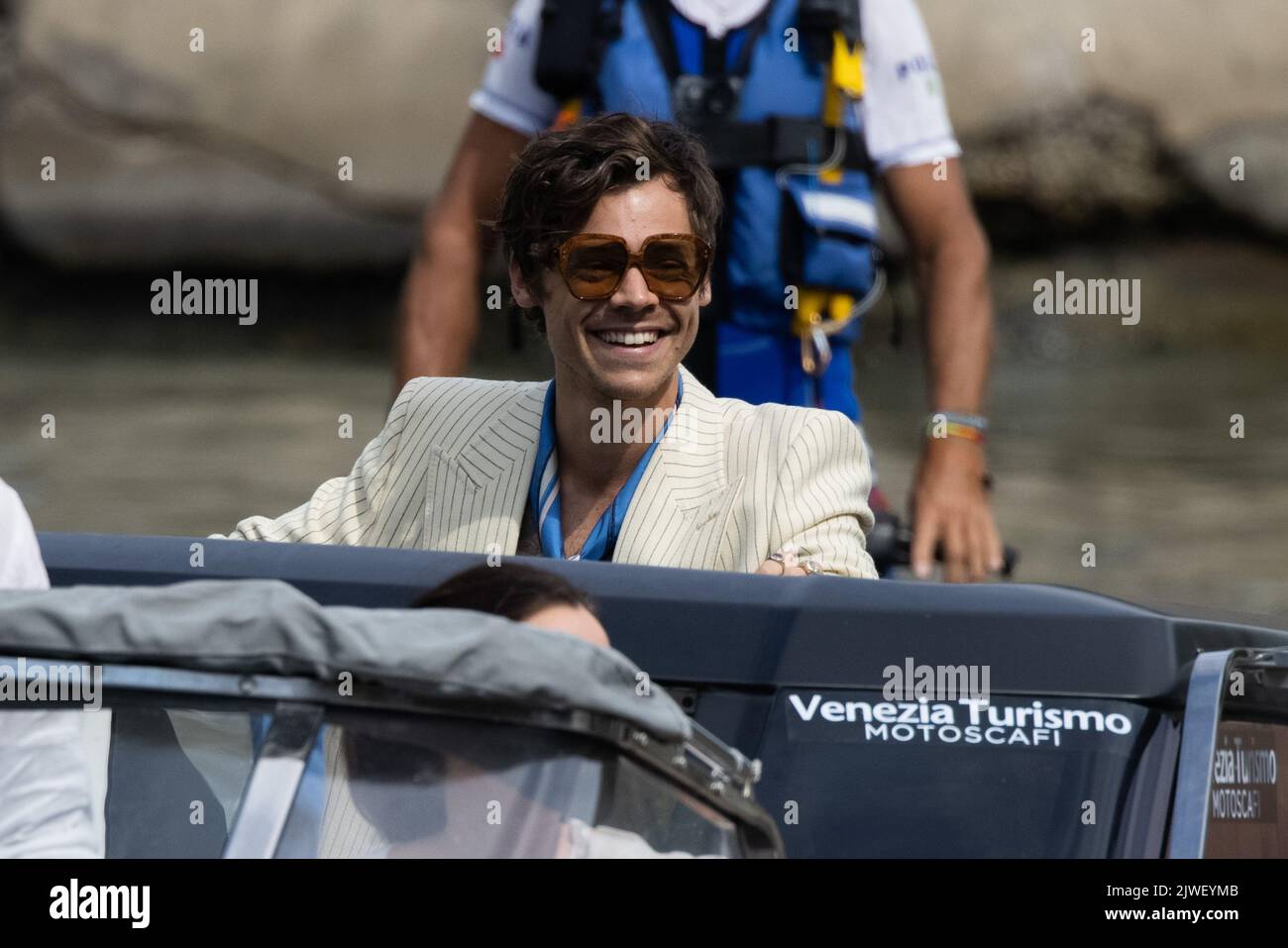 Harry Styles arrives at the photocall for "Don't Worry Darling" at the ...