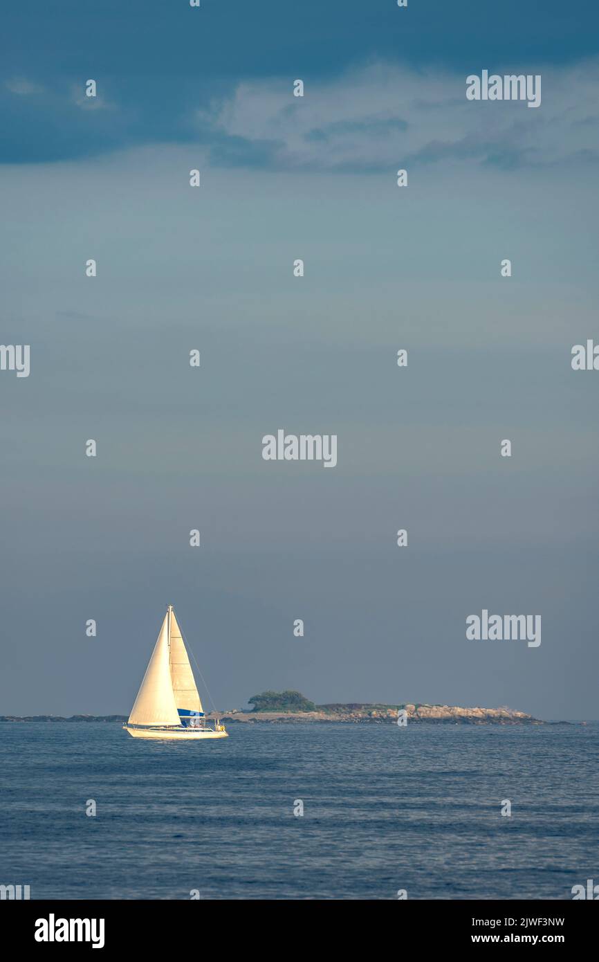 Beverly harbor overlook hi-res stock photography and images - Alamy