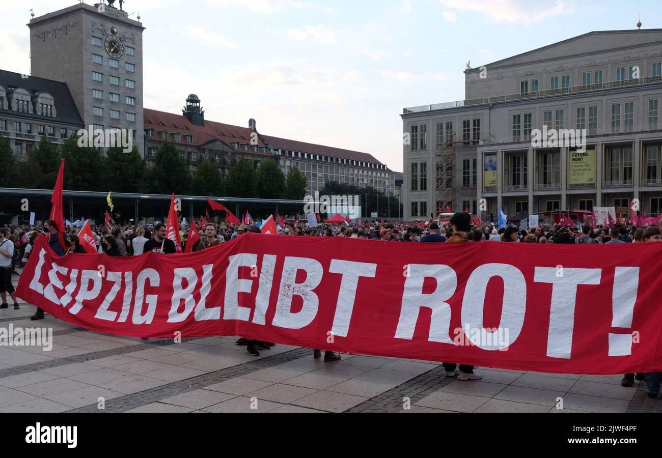 Leipzig, Germany. 05th Sep, 2022. Participants of a left-wing ...