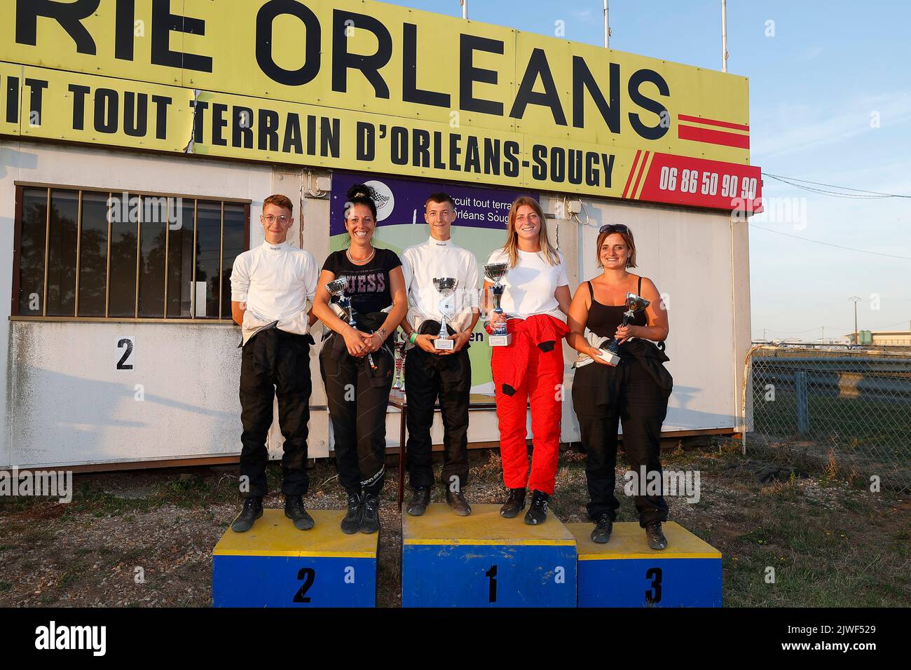 Stan et Léo NOURY, Vanessa GARDENAT, Anais SIMIER ,Magalie BATREL ...