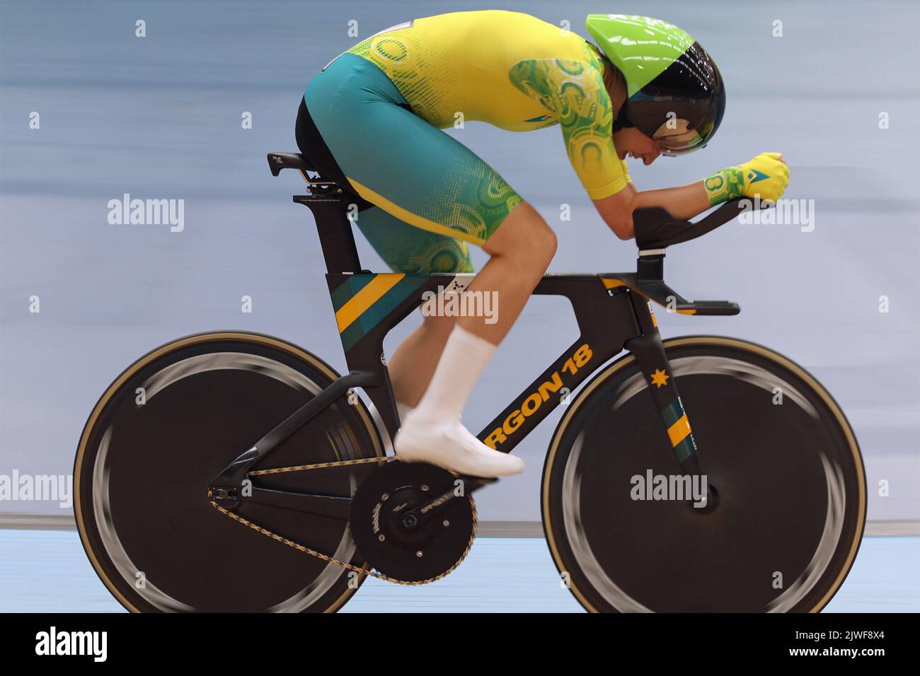 Sophie EDWARDS of Australia in the women's 3000m Individual Pursuit ...