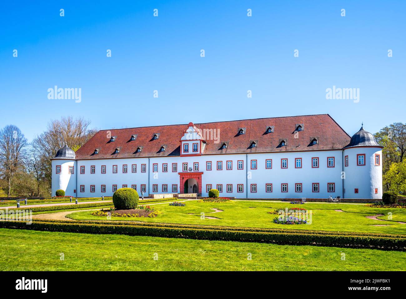 Heusenstamm castle or schonborn castle hi-res stock photography and ...