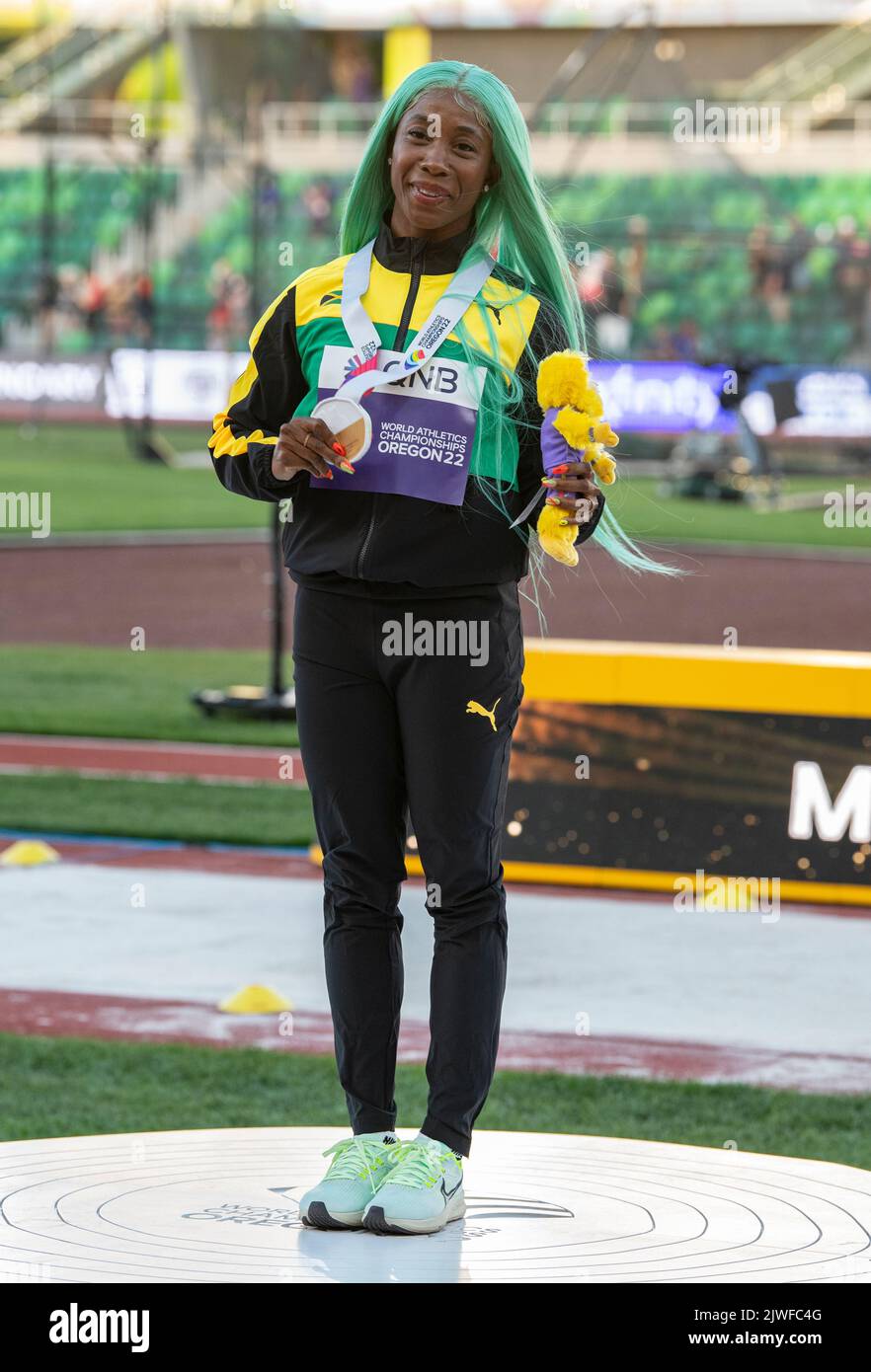 Shelly-Ann Fraser - Pryce of Jamaica medal presentation for the women’s ...