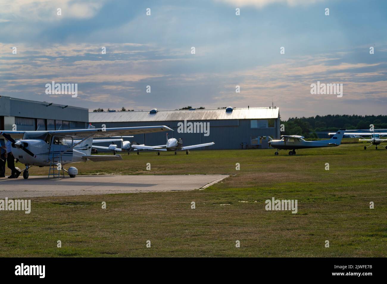 Airfield house hi-res stock photography and images - Alamy
