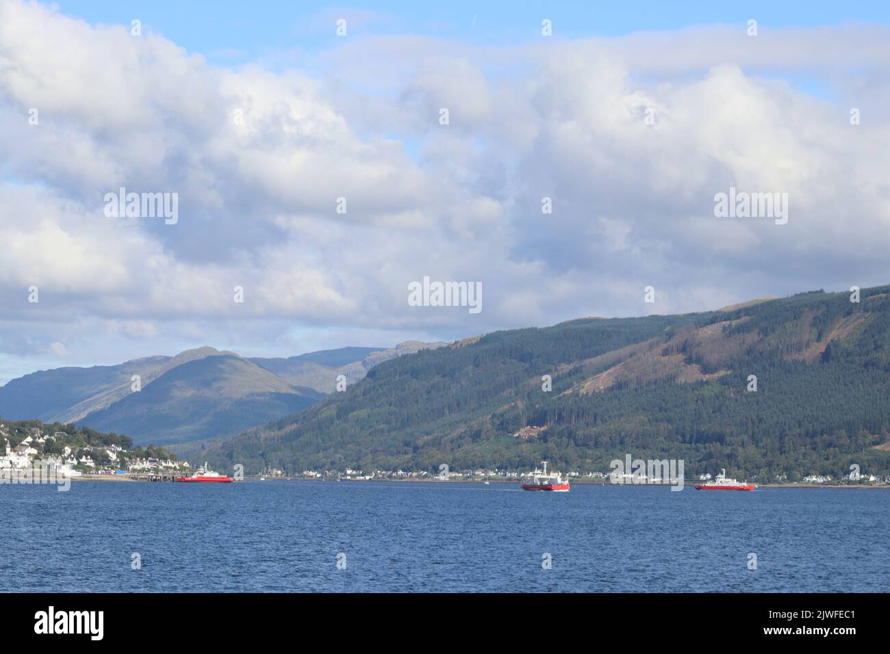 Ferry hunters quay hi-res stock photography and images - Alamy