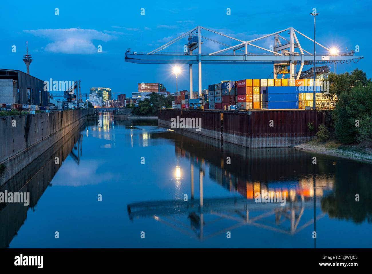 Neuer container hi-res stock photography and images - Alamy