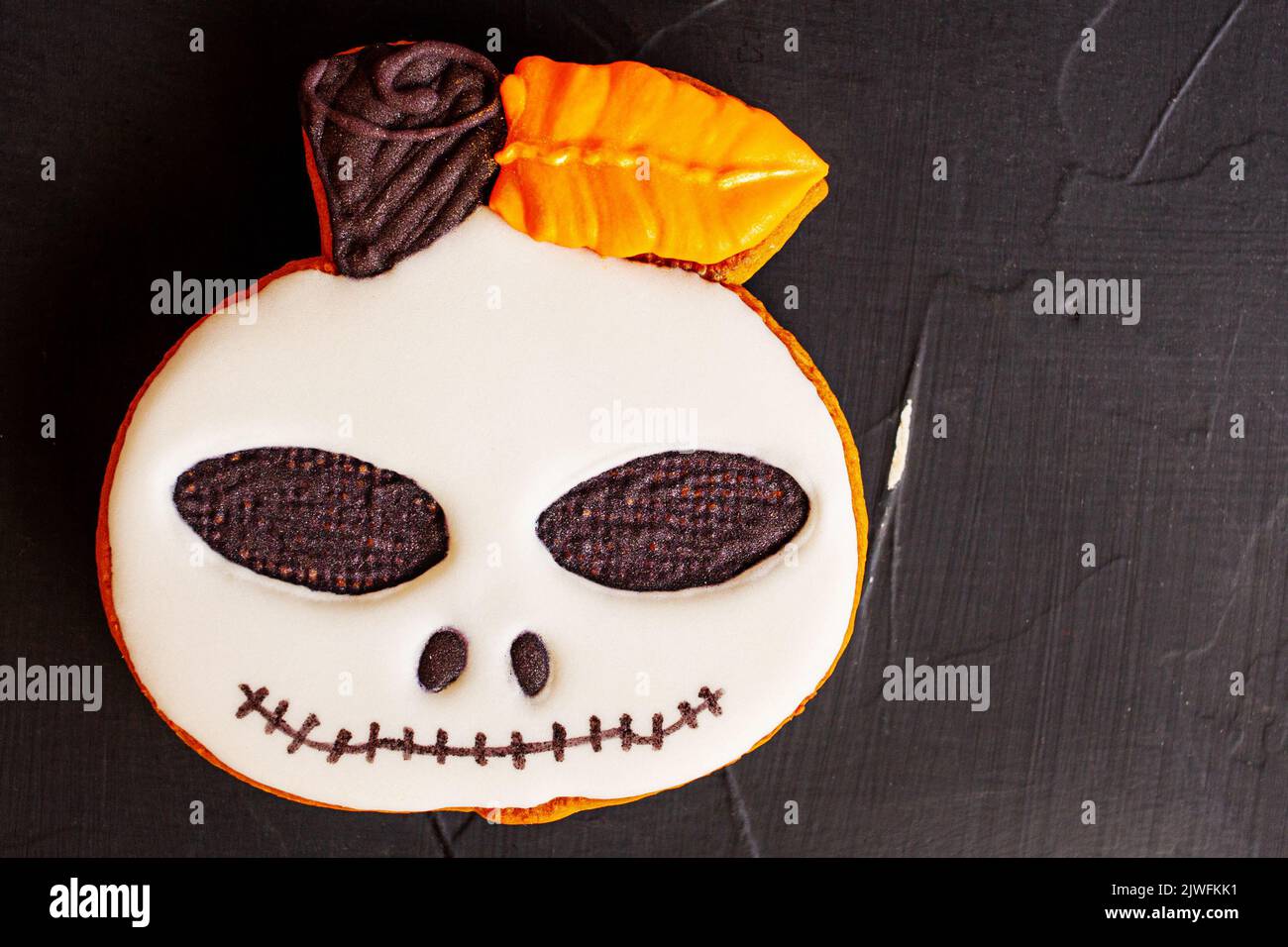 Halloween goodies. Ginger delicious gingerbread coloring page for ...