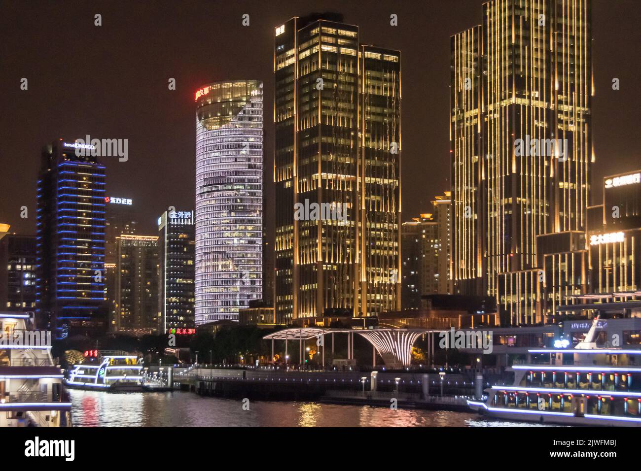 Huangpu river shanghai scenery and scenery hi-res stock photography and ...