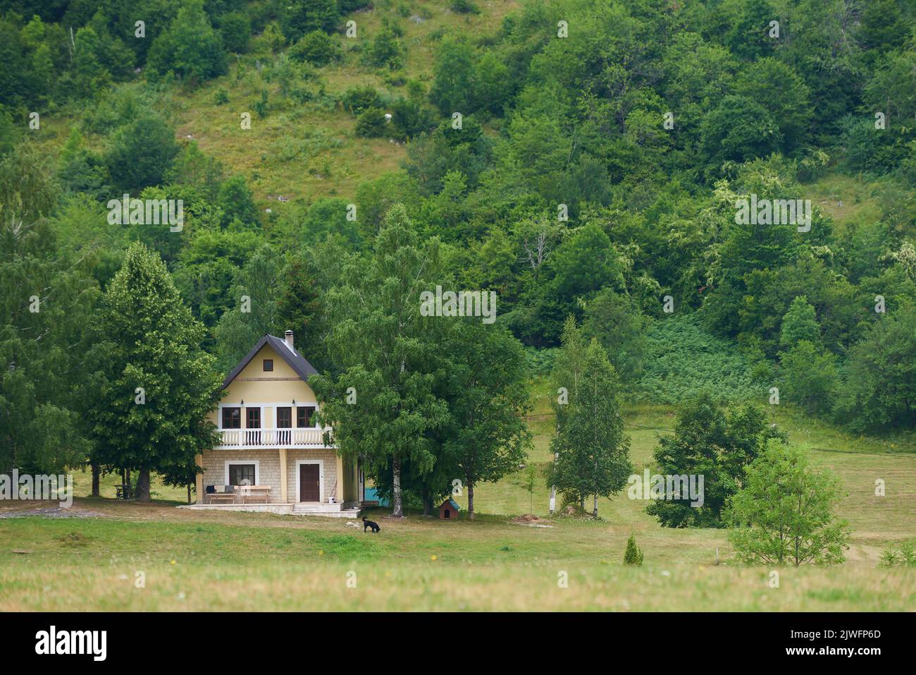 Rural house hi-res stock photography and images - Alamy