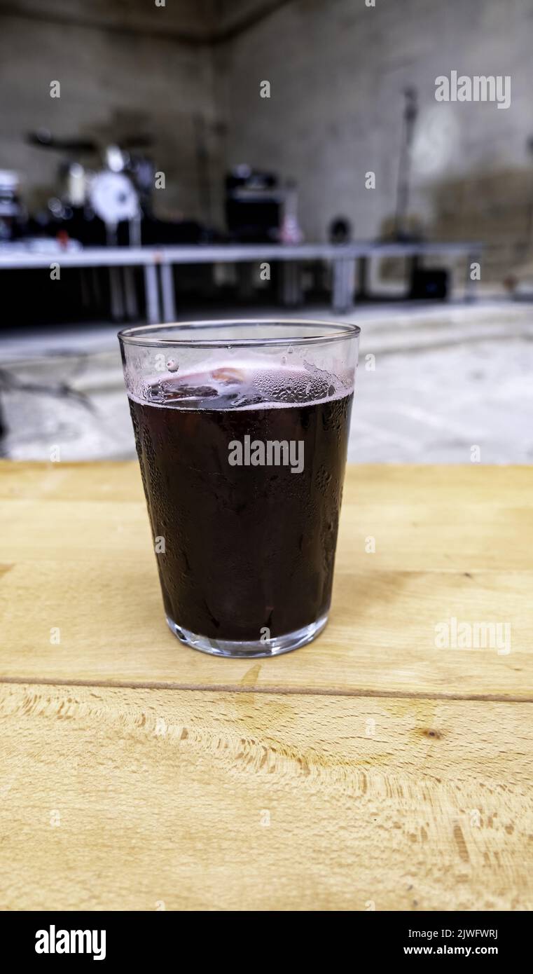 Detail of alcoholic beverage of wine and cola Stock Photo - Alamy