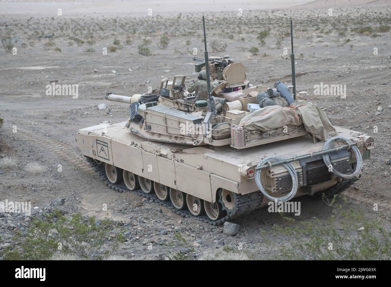 U.S. Soldiers assigned to 2nd Battalion, 70th Armor Regiment, 2nd ...