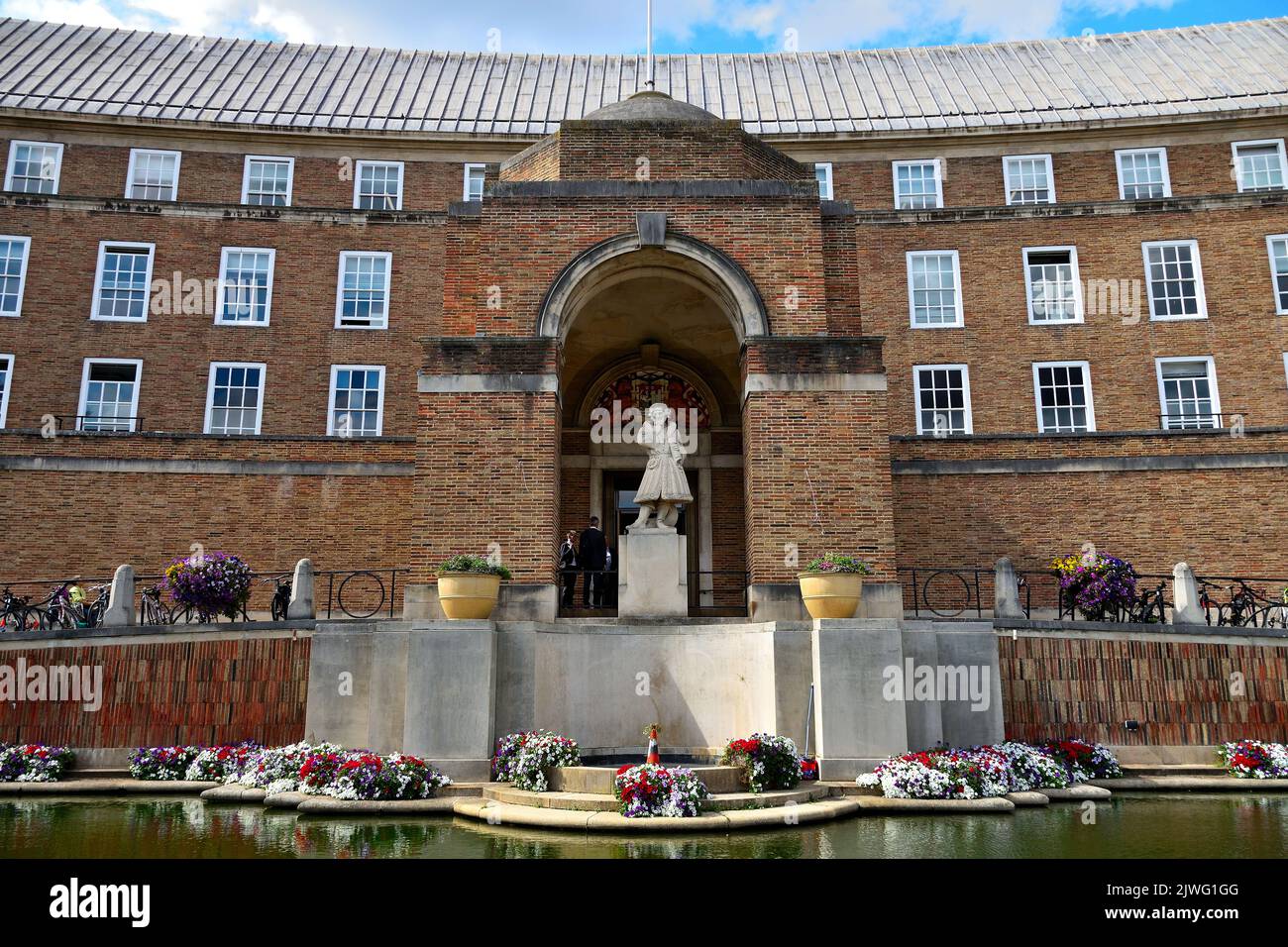 Banksy bristol ship hi-res stock photography and images - Alamy