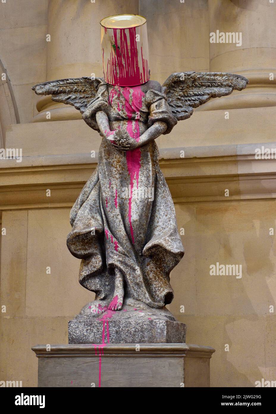 Banksy bristol ship hi-res stock photography and images - Alamy