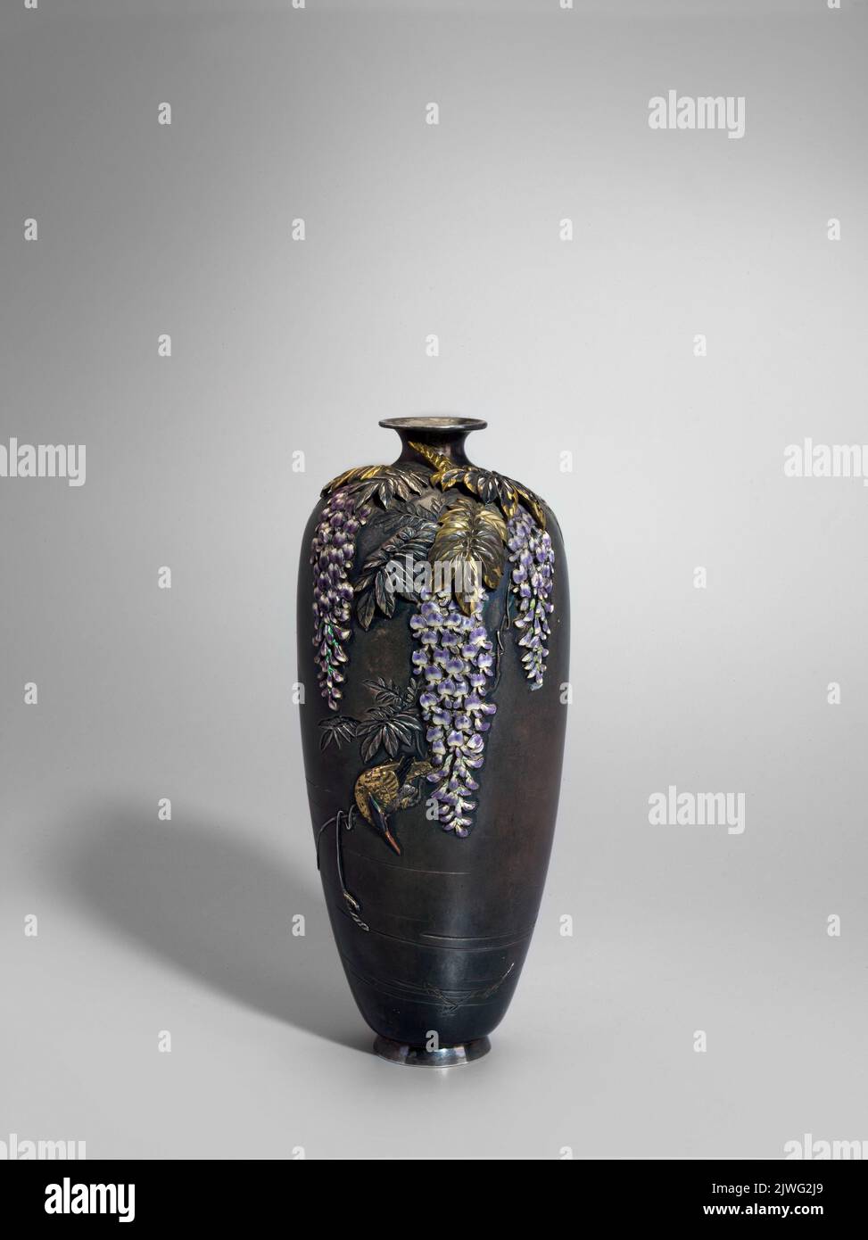 Small vase. Toshitsugu, craftsman Stock Photo - Alamy