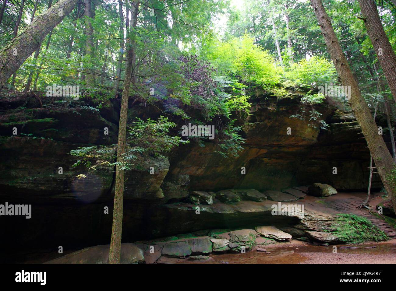 Old Man's Cave in Summer, Hocking Hills State Park, Ohio Stock Photo ...