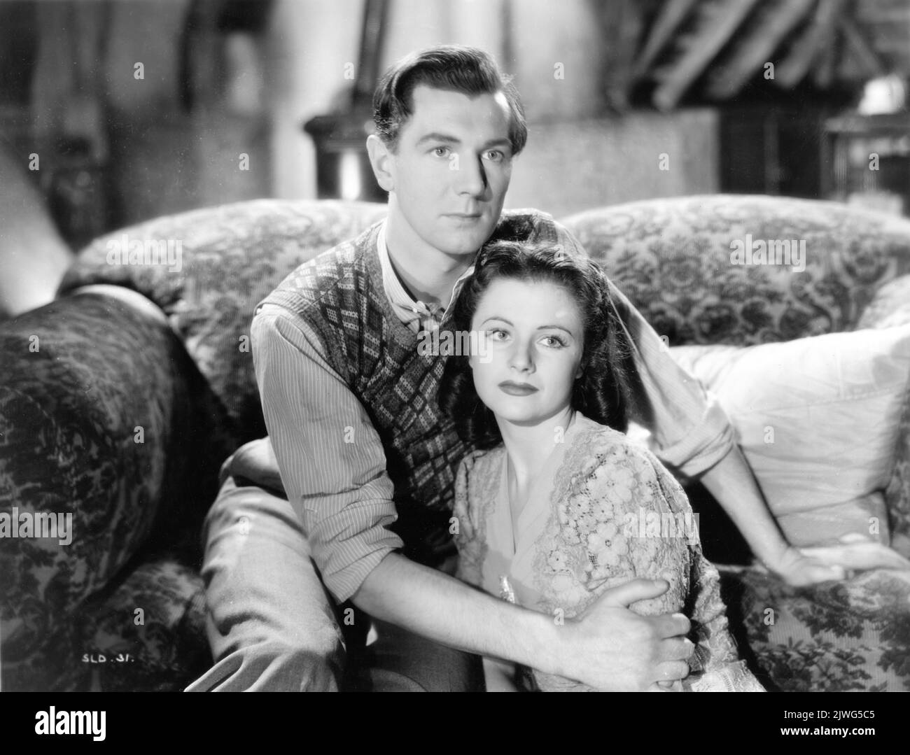 MICHAEL REDGRAVE and MARGARET LOCKWOOD in THE STARS LOOK DOWN 1940 ...