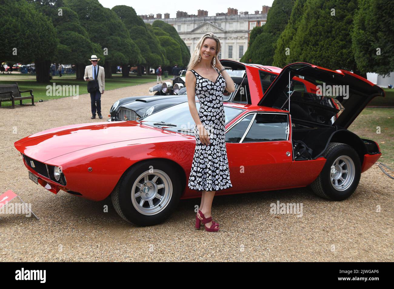 Owners Day arrivals at Concourse of Elegance At Hampton Court Palace ...