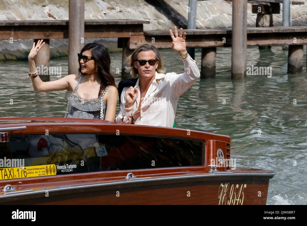Chris pine and gemma chan hi-res stock photography and images - Alamy