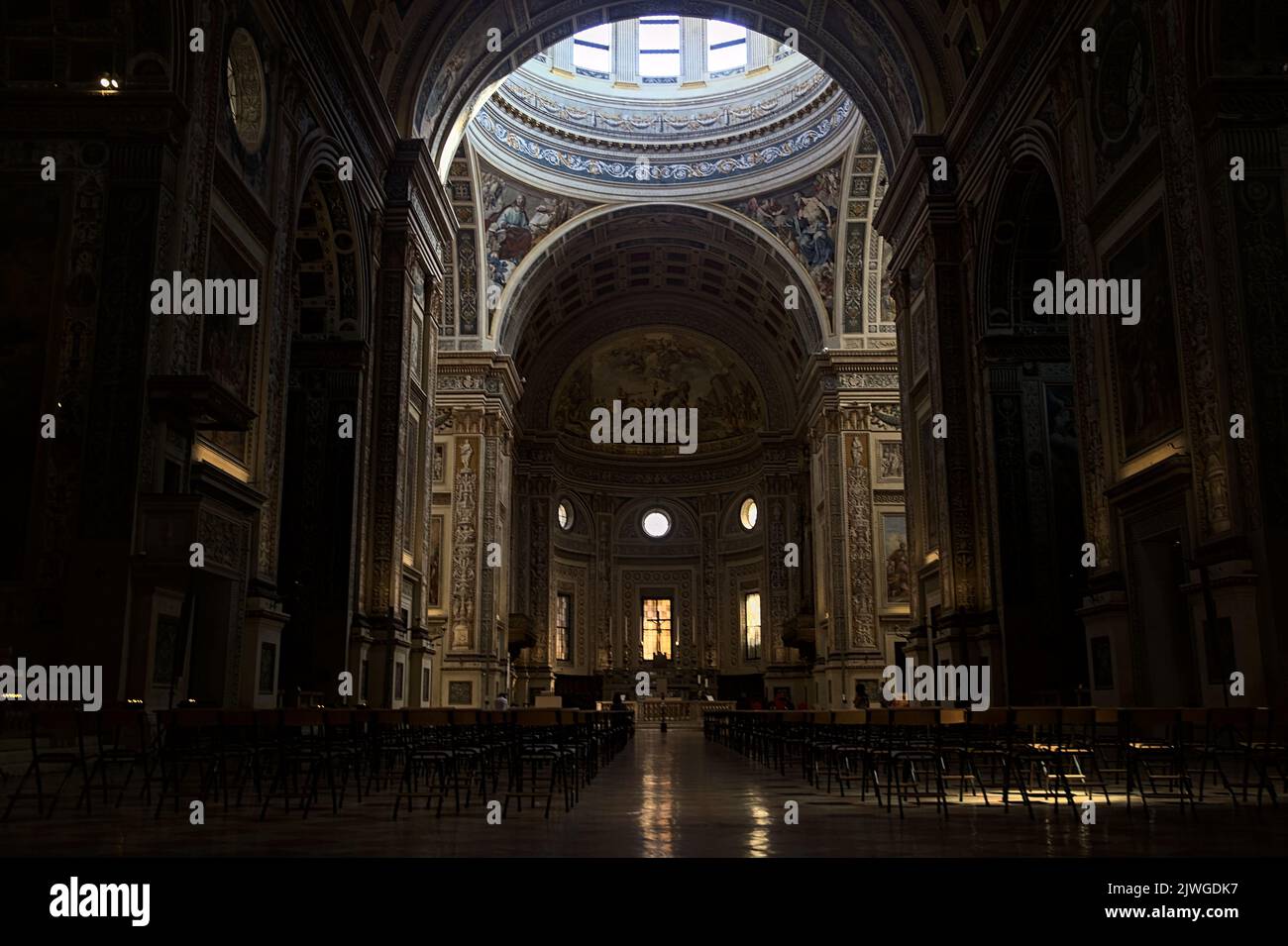 Central nave of San Andrea church Stock Photo - Alamy