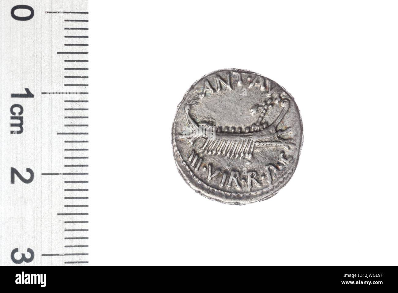 denarius. Marek Antoniusz (83-30 a.C.), monetary officer, Republika ...
