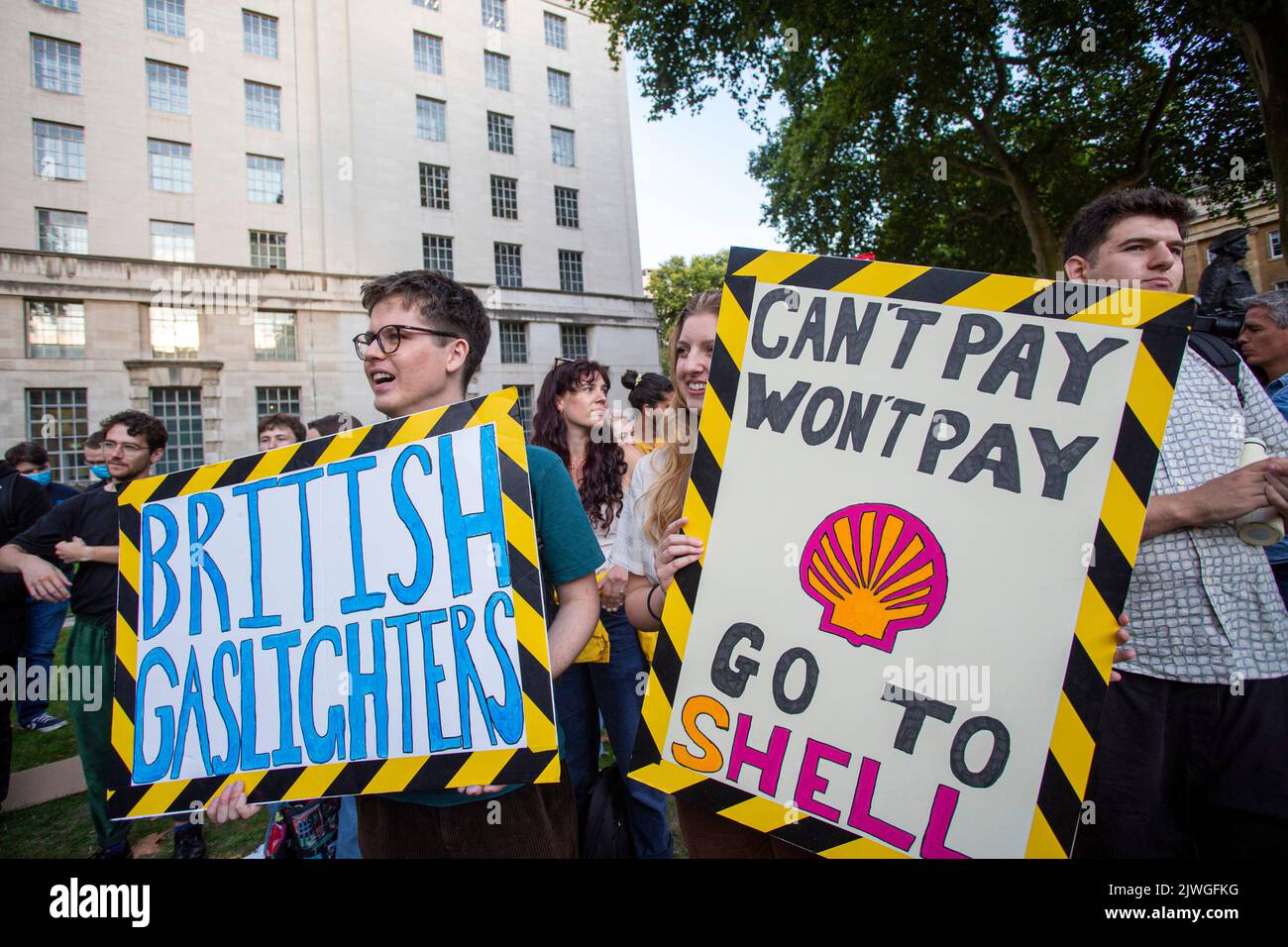 Cancel our direct debits hi-res stock photography and images - Alamy