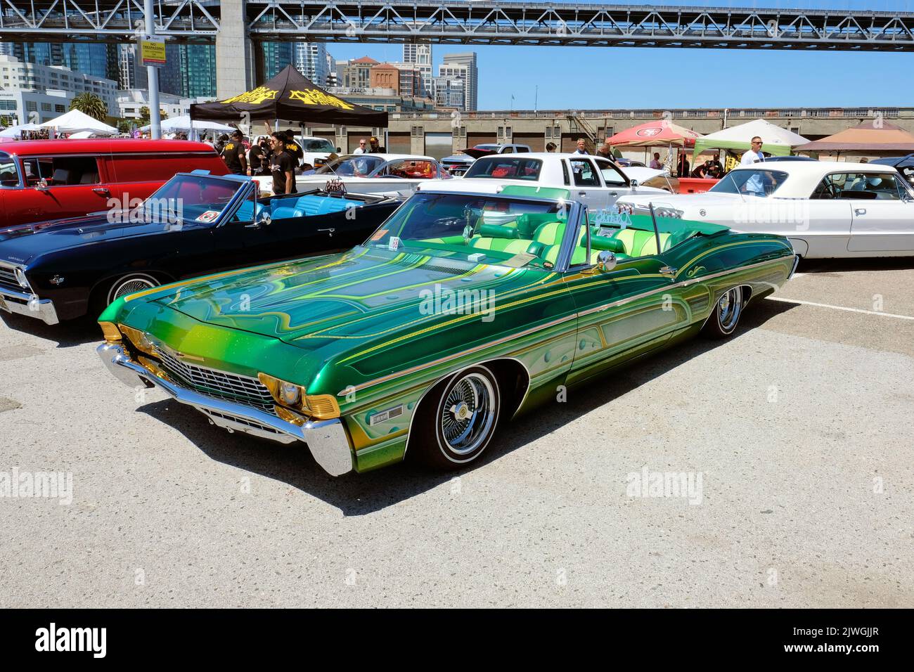 Green customized 1968 Chevrolet Impala Custom Coupe 307 convertible ...