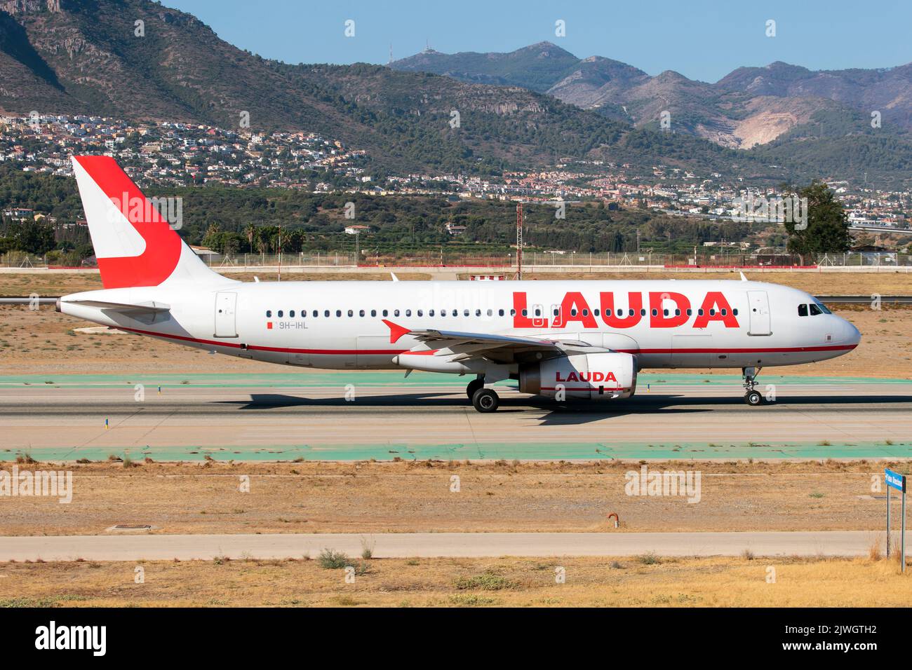 Lauda europe plane hi-res stock photography and images - Alamy