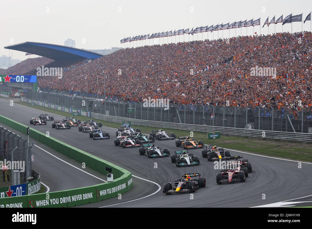 Start of the race, 01 VERSTAPPEN Max (nld), Red Bull Racing RB18, 16 ...