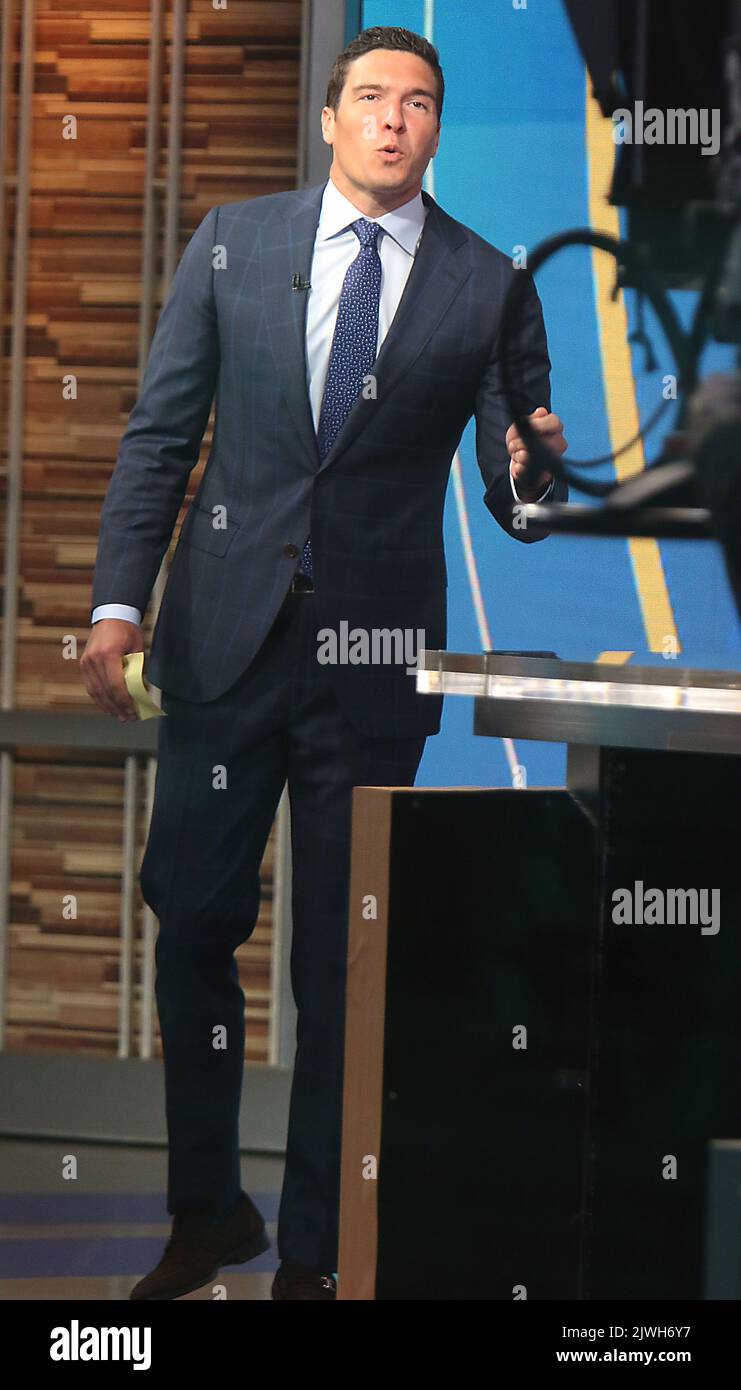 September 05, 2022 Will Reeves on the set of Good Morning America in ...