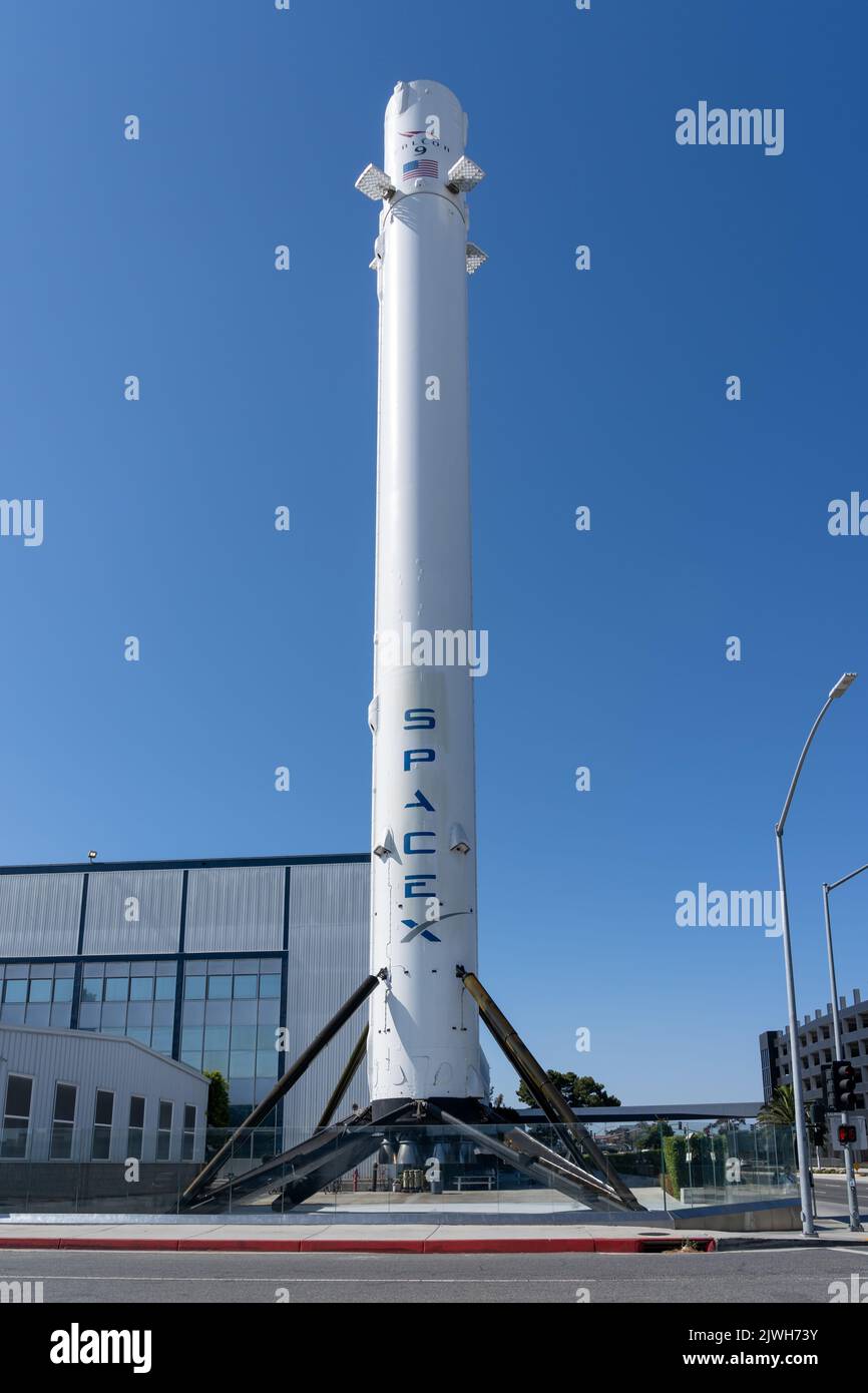 SpaceX historic first Falcon 9 rocket booster that returned back on ...