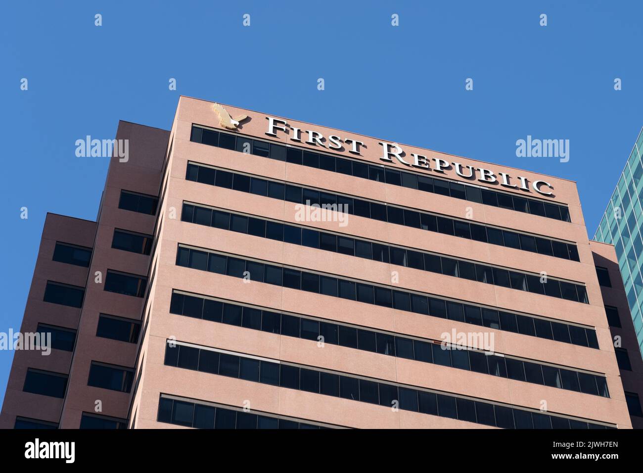 Los Angeles, CA, USA - July 5, 2022: First Republic Bank office ...