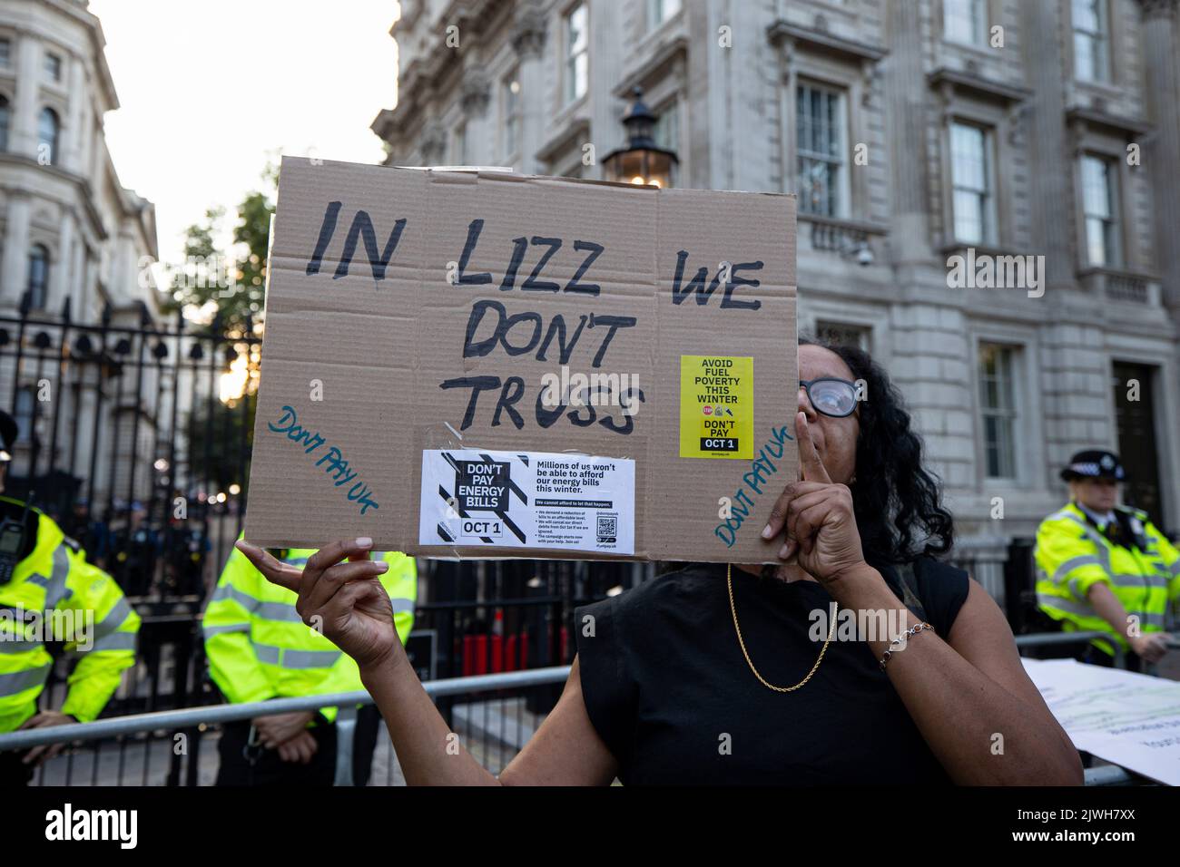 London, UK. 05th Sep, 2022. A protester from "Don't Pay UK" (DPUK ...