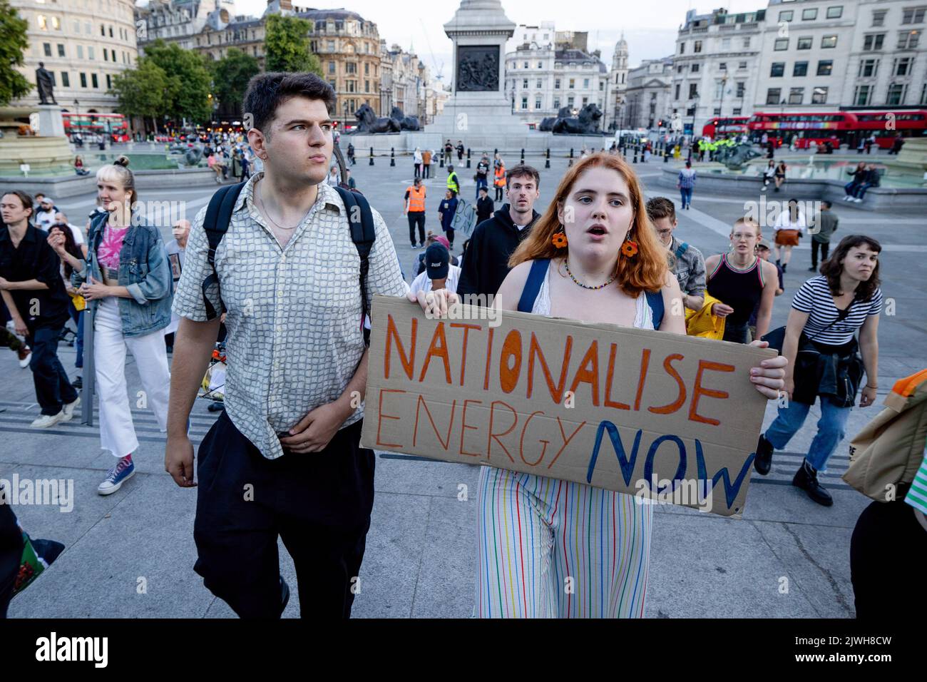 London, UK. 05th Sep, 2022. Protesters from "Don't Pay UK" (DPUK ...