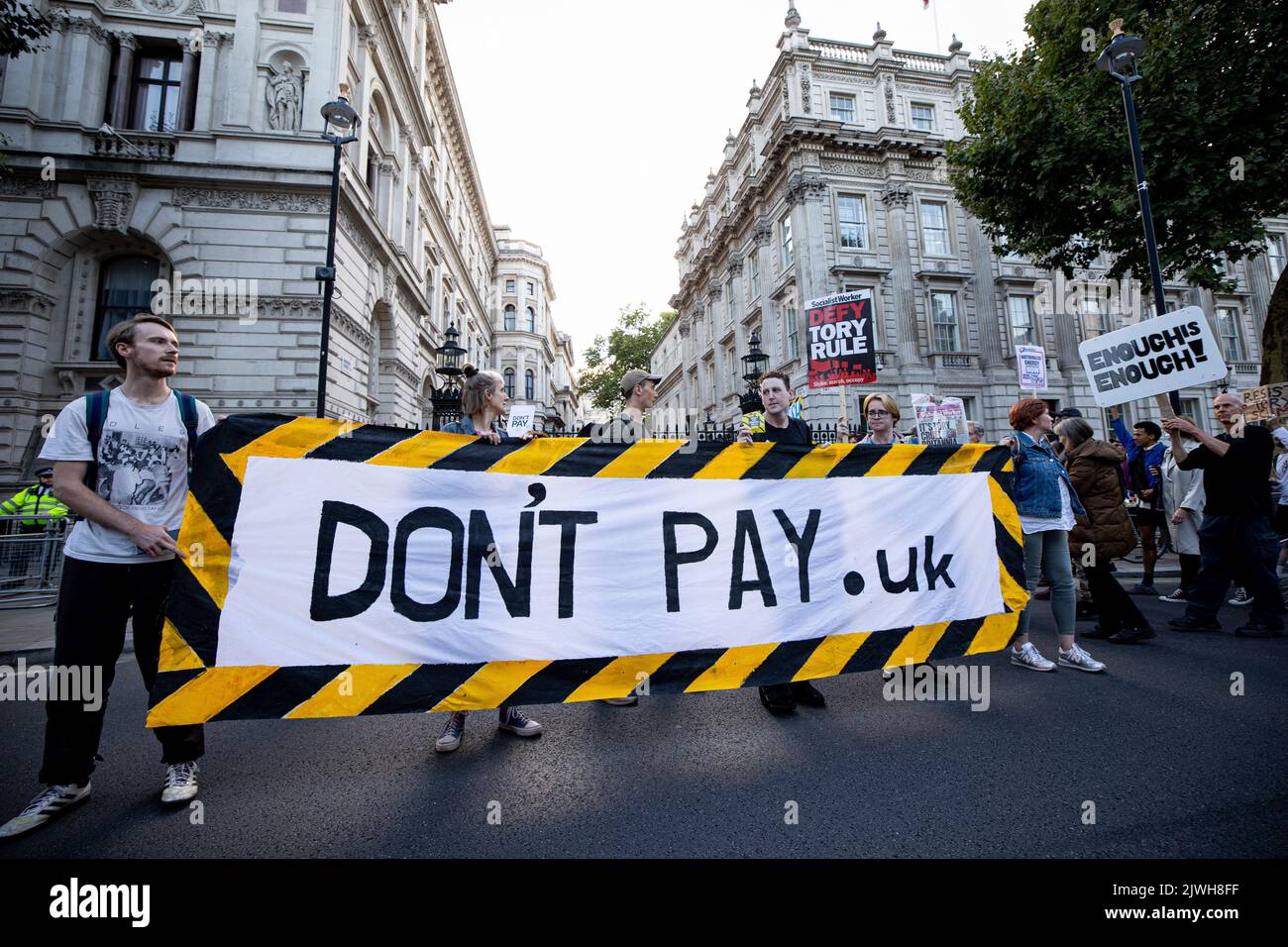 London, UK. 05th Sep, 2022. Protesters from "Don't Pay UK" (DPUK ...