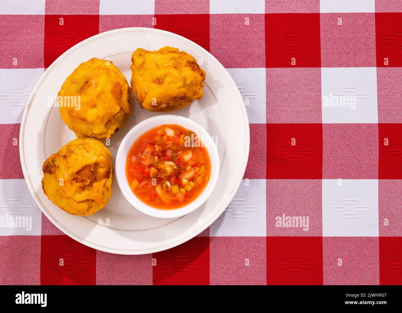 Papas rellenas Colombian - Colombian fried street food Stock Photo - Alamy