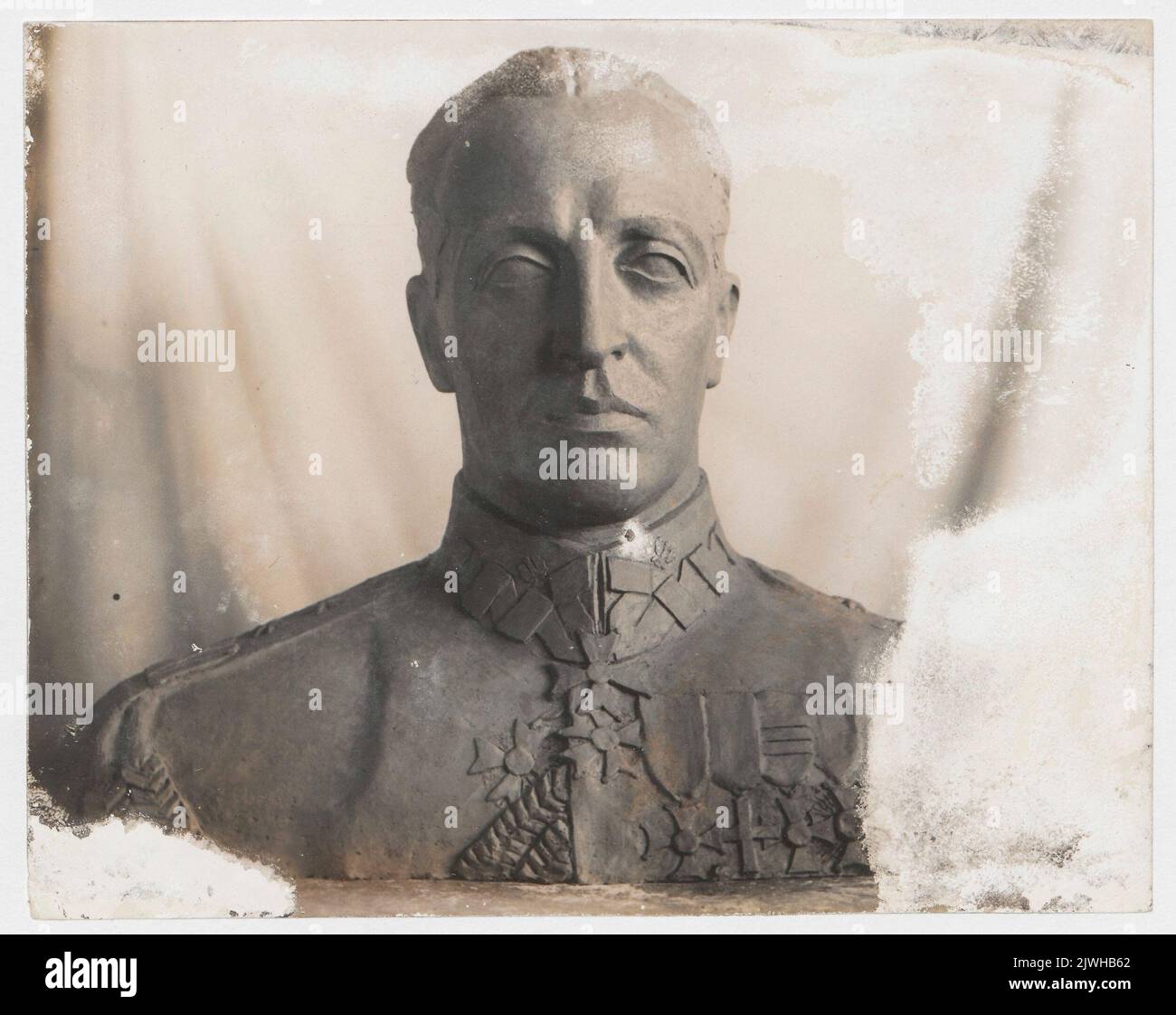 `Popiersie gen. Gustawa Orlicz-Dreszera` [Bust of gen. Gustaw Orlicz ...