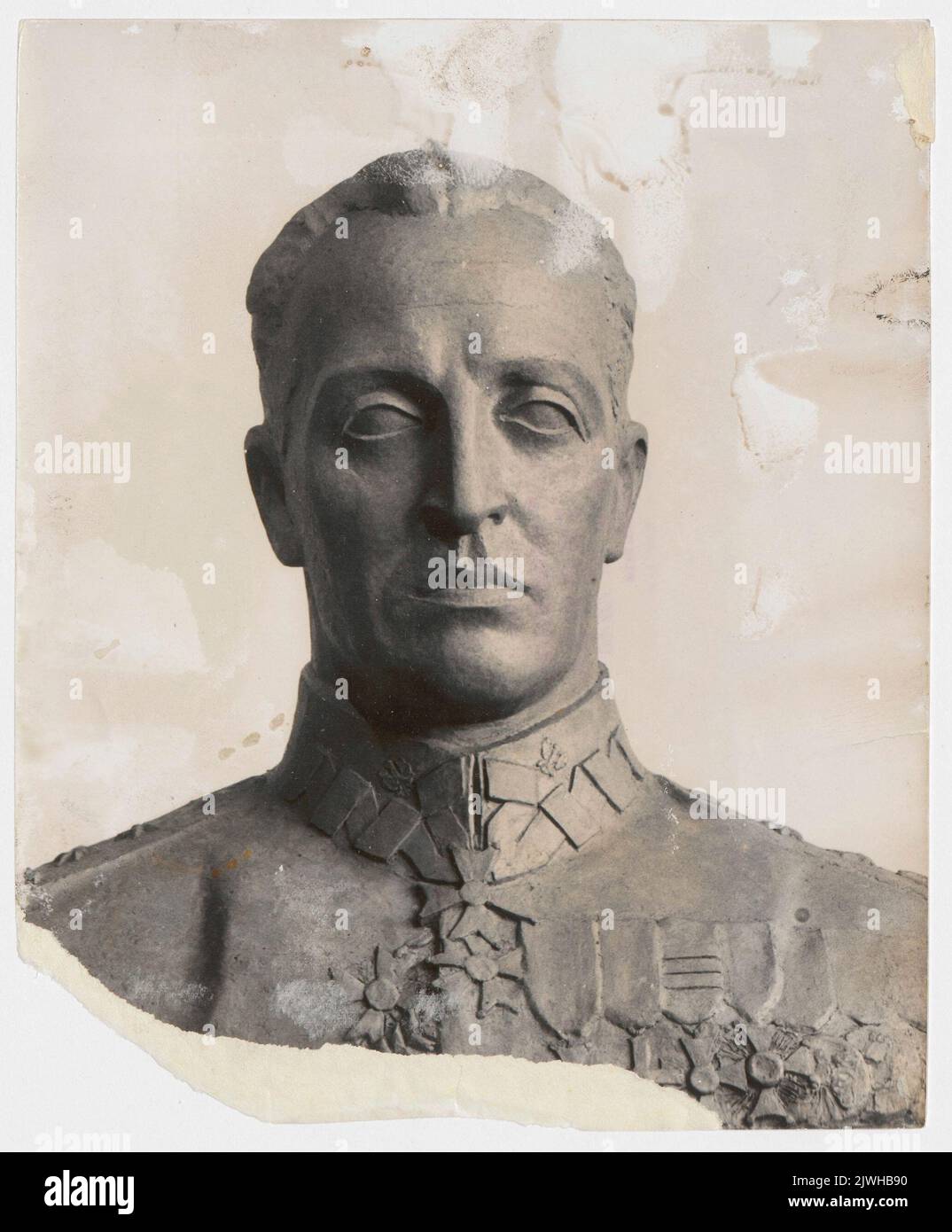 `Popiersie gen. Gustawa Orlicz-Dreszera` [Bust of gen. Gustaw Orlicz ...