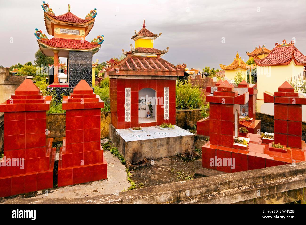 Grave and gravestone in Vietnamese cemetery, Hai Phong, Vietnam Stock ...