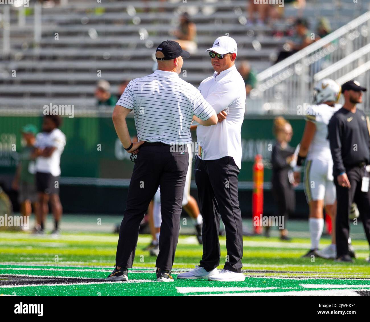 August 27, 2022 - Hawaii Rainbow Warriors head coach Timmy Chang and ...