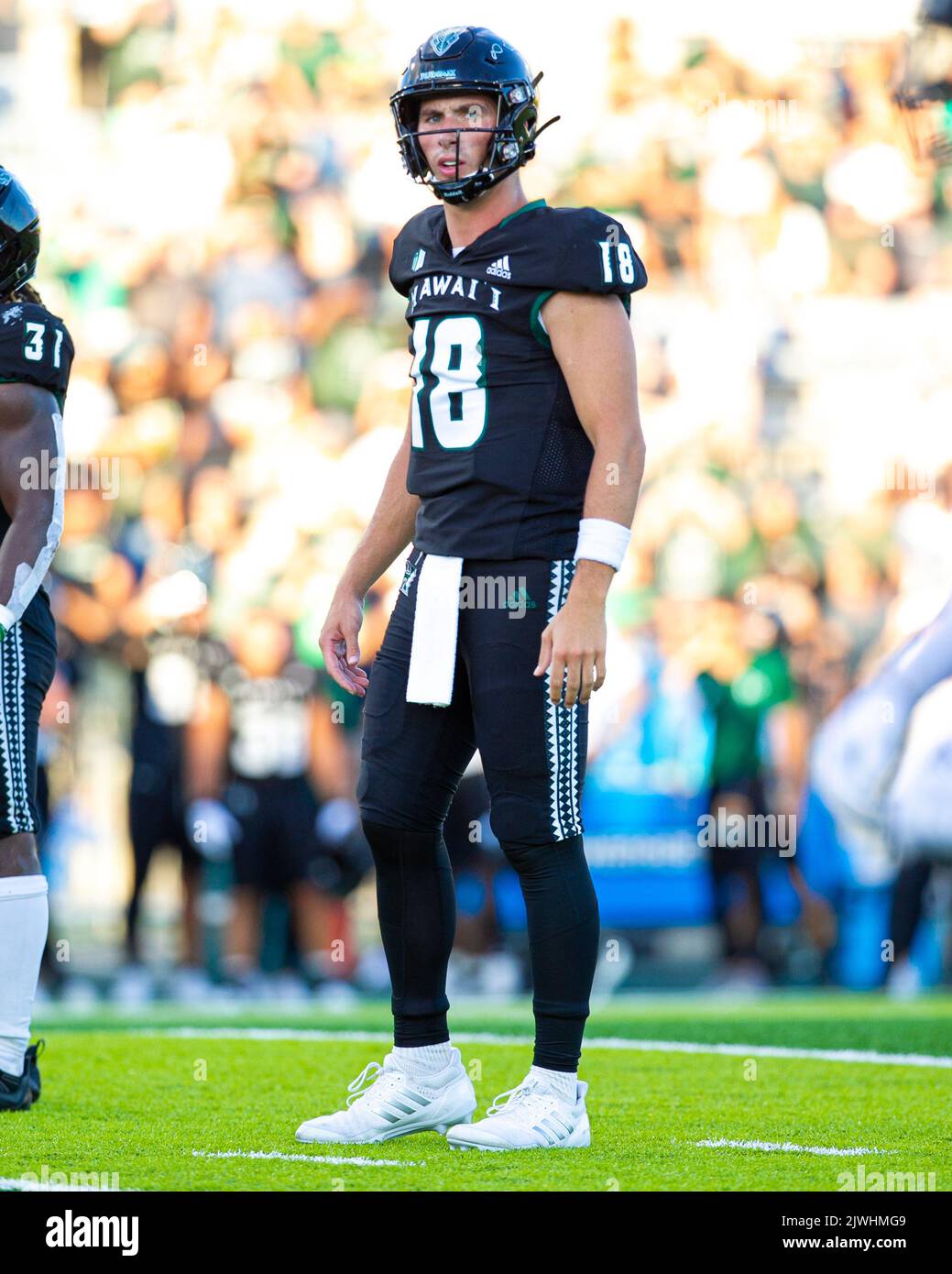 September 3, 2022 - Hawaii Rainbow Warriors quarterback Joey Yellen (18 ...